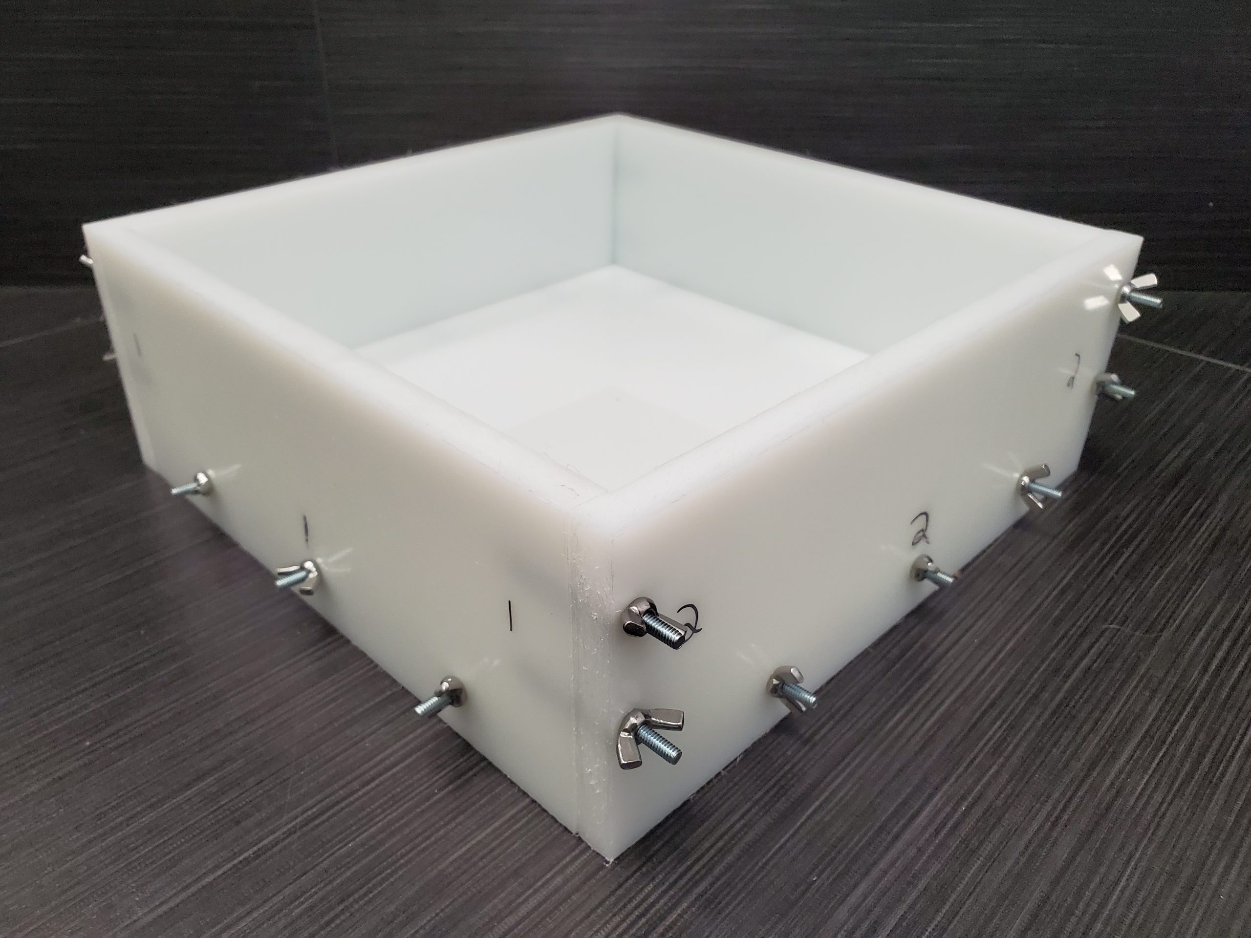 12×12 HDPE Resin Mold – Moldi